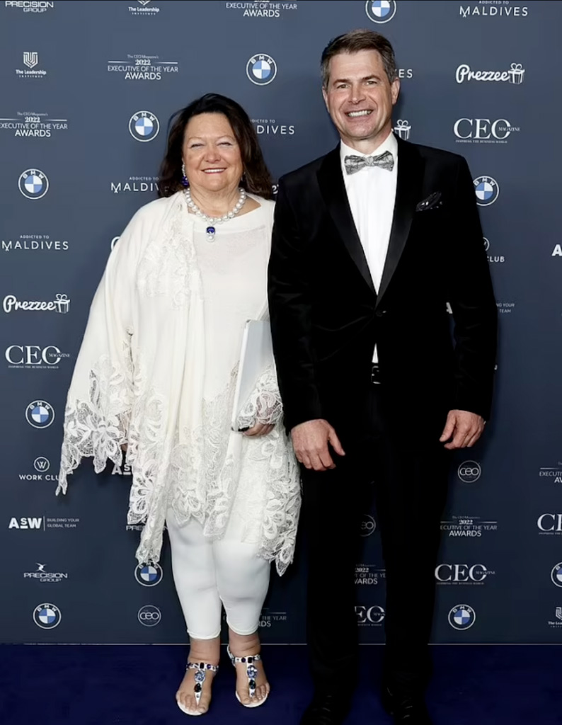 Health concern sees Gina Rinehart cover her face during awards speech ...